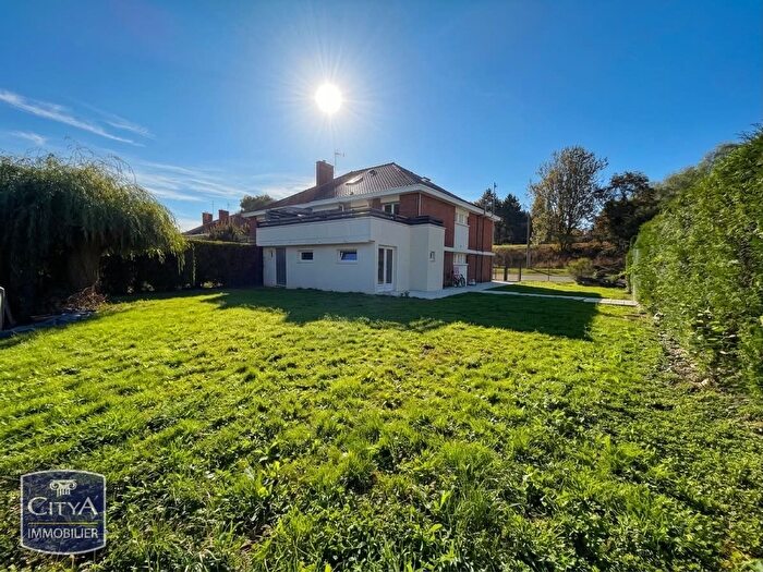 Maison 6 pièces à Béthune, Centre-ville, à vendre