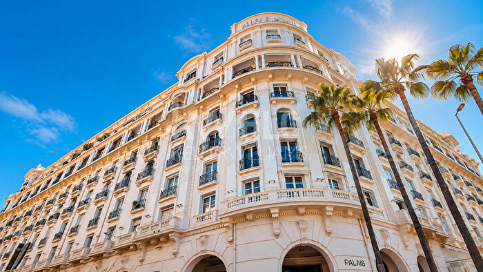 Cannes, Pointe Croisette - Appartement 3 pièces à vendre
