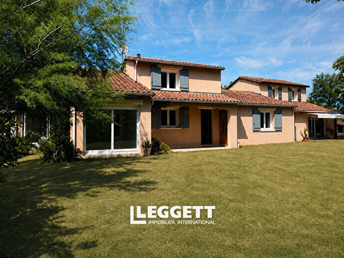 Maison 10 pièces à vendre à Saint-Estèphe