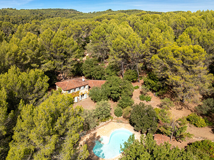 Maison à vendre - Cotignac - 7 pièces - 5 chambres