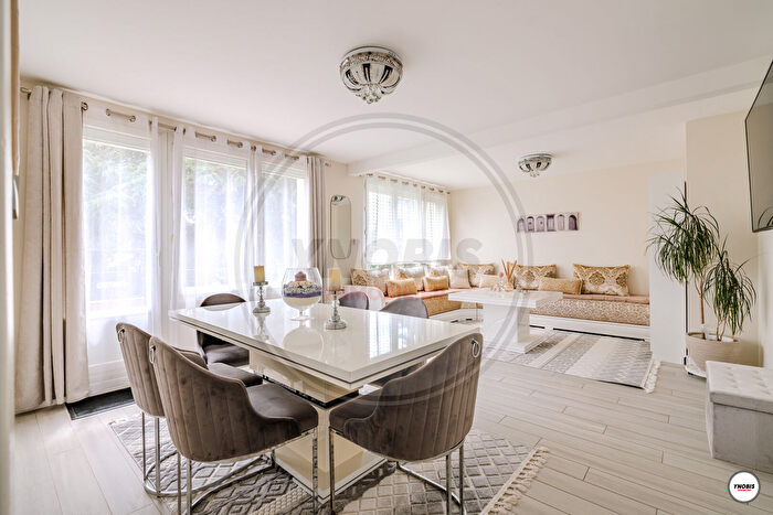 Les Mureaux, Grand Ouest : Appartement 4 pièces à vendre