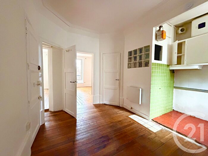 Appartement à vendre - Paris e , Barbès, Château Rouge - 2 pièces - 1 chambre
