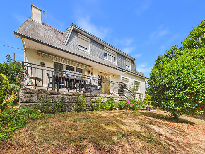 Maison 6 pièces à vendre à Châteauneuf-du-Faou
