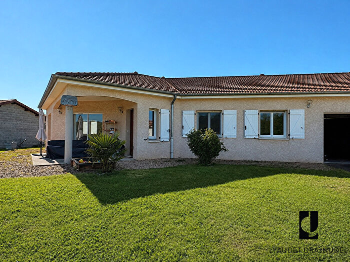 Maison à vendre - Saint-Symphorien-de-Lay - 6 pièces - 4 chambres