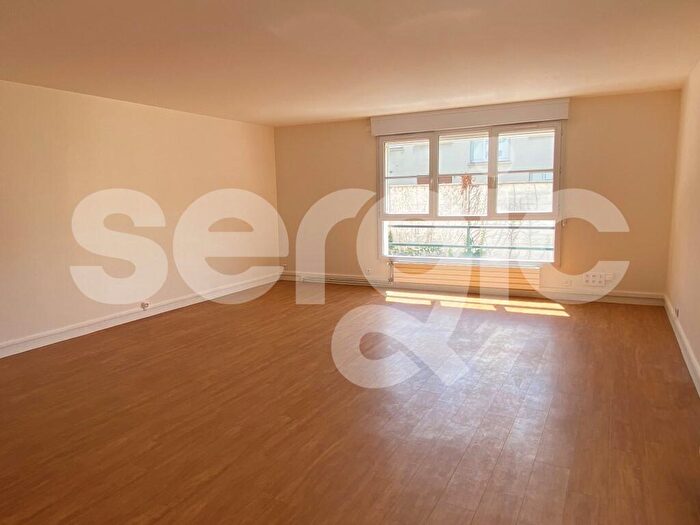 Appartement à louer - Amiens, Centre-ville - 4 pièces - 3 chambres