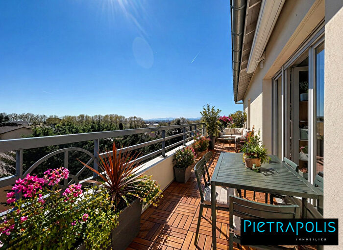 Appartement à vendre - Décines-Charpieu - 2 pièces - 1 chambre