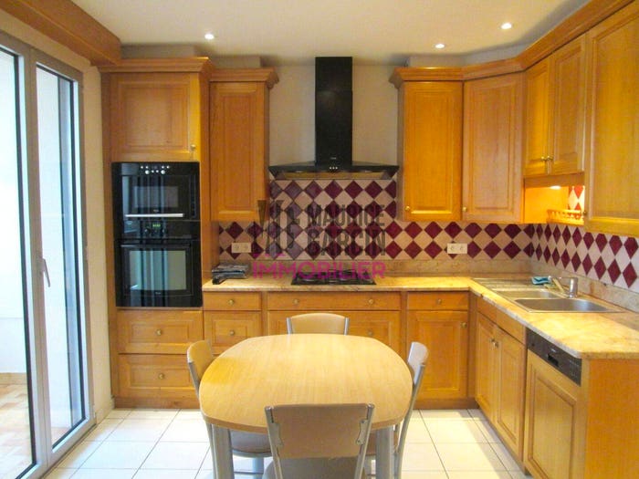 Zone Périphérique Urbaine, Carpentras - Appartement 4 pièces à louer