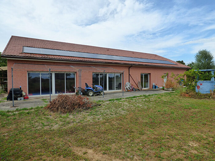 Maison à vendre - Courtes - 9 pièces - 7 chambres