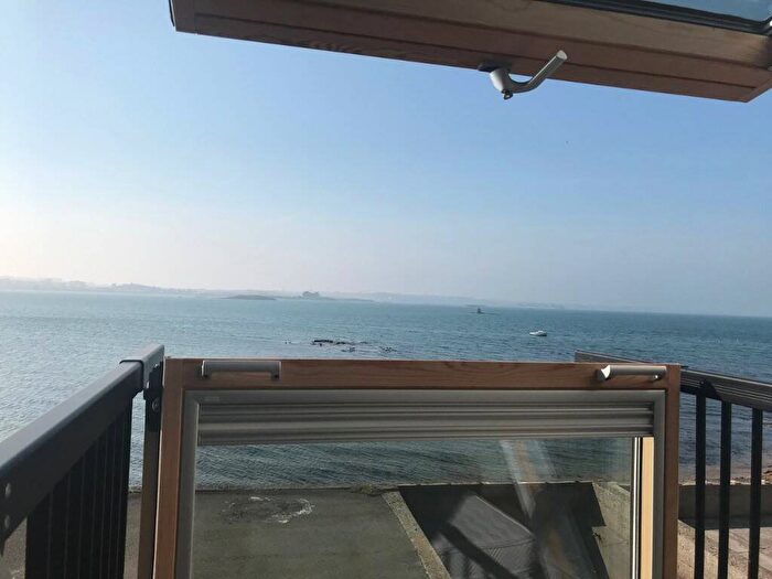 Appartement à louer - Carantec - 4 pièces - 2 chambres