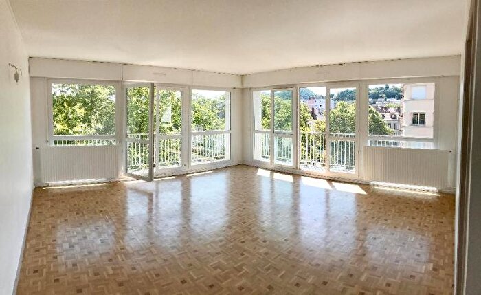 Appartement à louer - Saint-Étienne, La Terrasse, Bel Air, Bergson, Carnot - 4 pièces - 3 chambres