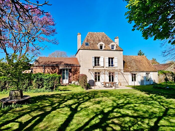 Maison 8 pièces à Avrainville, à vendre