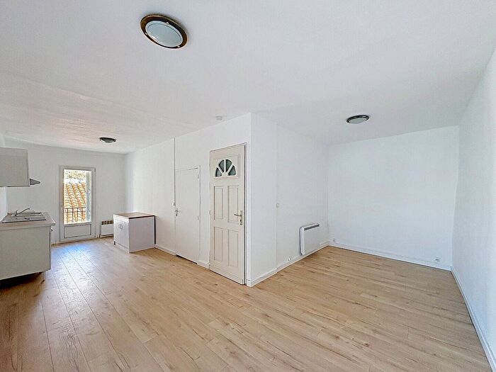 Centre Ville, Le Boulou : Appartement 2 pièces à louer