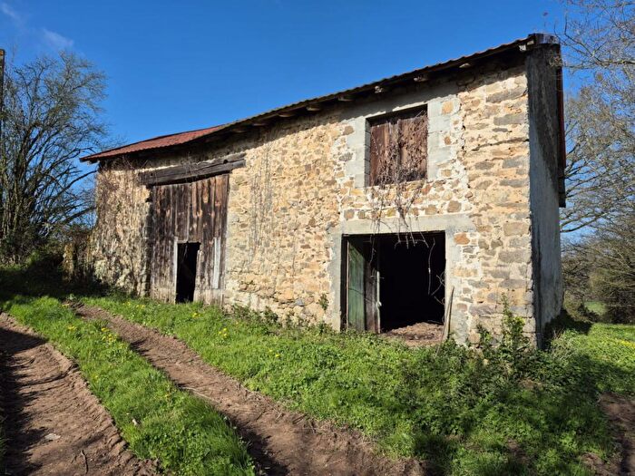 Maison à vendre - Saint-Saud-Lacoussière