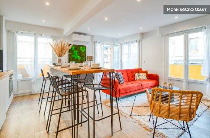 Appartement à louer - Ponteil, Antibes - 3 pièces - 3 chambres