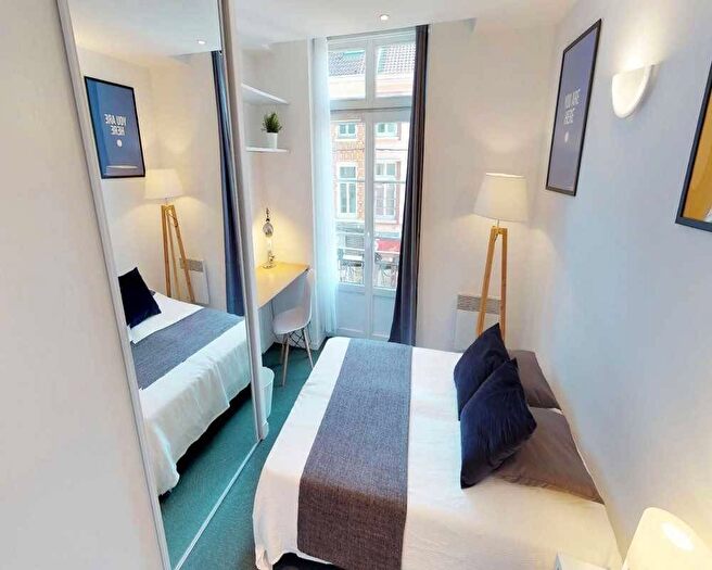 Appartement à louer - Wazemmes, Lille - 4 pièces - 4 chambres