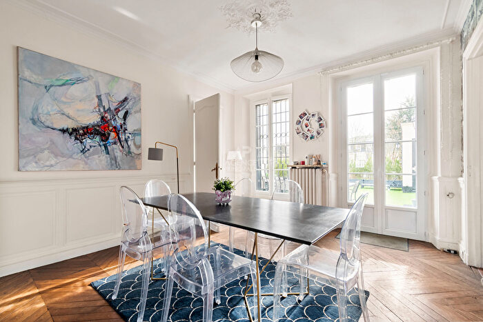 Le Pecq, Cité : Maison 6 pièces à vendre