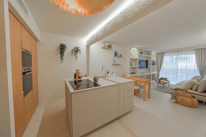 Appartement à vendre - Nice, Le Port - 3 pièces - 2 chambres