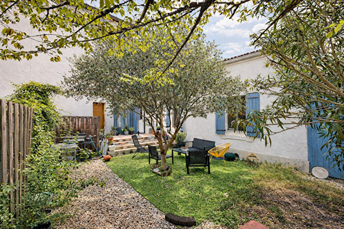 Maison 6 pièces à vendre - Saint-Saturnin-lès-Avignon