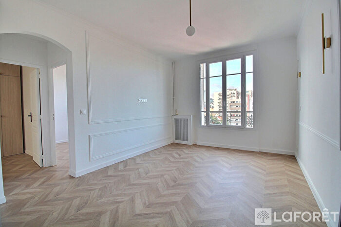 Appartement à vendre - Courbevoie, Marceau République - 3 pièces - 2 chambres