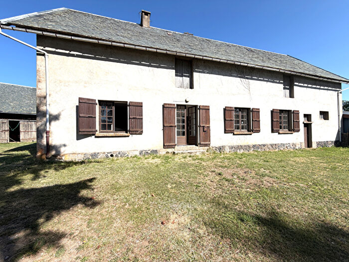 Maison 6 pièces à Marcenat, à vendre