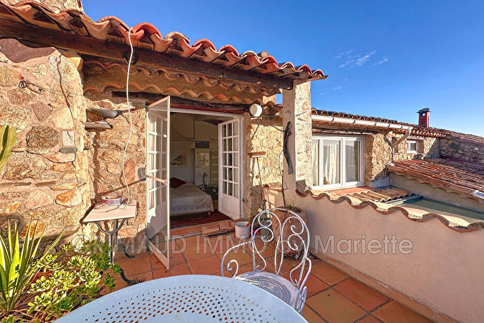 Maison à vendre - Le Plan-de-la-Tour - 5 pièces - 3 chambres