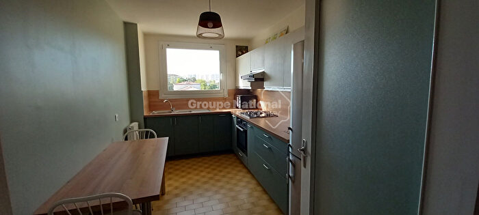 Appartement 3 pièces à Oullins, Centre-ville, à vendre