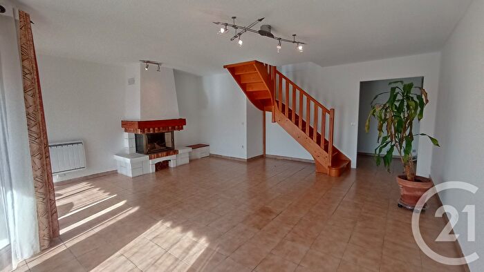 Appartement à louer - Marseille e , Saint-Tronc - 5 pièces - 4 chambres