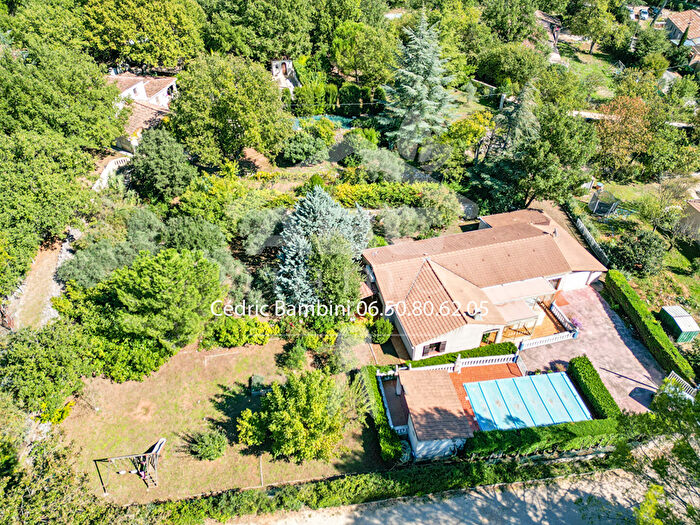 Maison à vendre - Saint-Maximin-la-Sainte-Baume, Vérane - 6 pièces - 5 chambres