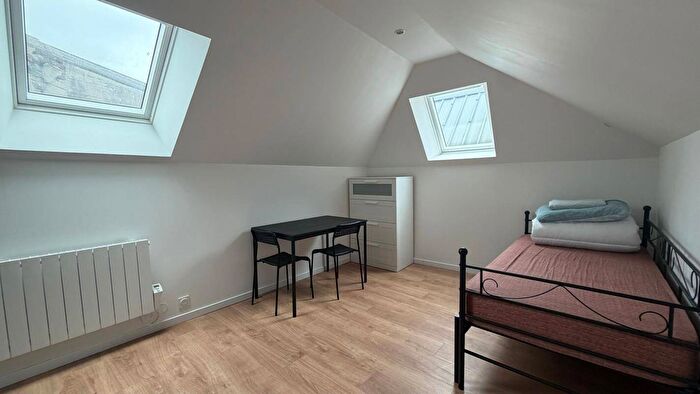 Appartement à louer - Faubourg Saint Catherine-Faubourg de Paris-Le Vignole, Valenciennes - 1 pièce