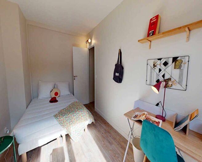 Appartement à louer - Salpêtrière-Austerlitz, Paris ème arrondissement - 5 pièces - 5 chambres