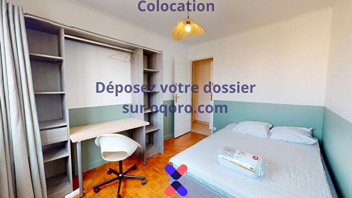 La Pagère-Bron Église-Le Terraillon-Saint Jean : Appartement 5 pièces à louer