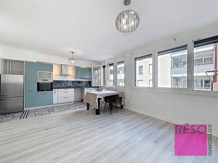 Appartement à louer - Annemasse - 2 pièces - 1 chambre