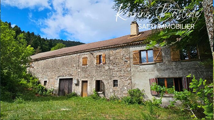 Maison 7 pièces à vendre à Usclades-et-Rieutord