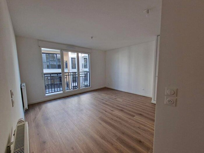 Appartement à louer - Nord, Chambourcy - 1 pièce