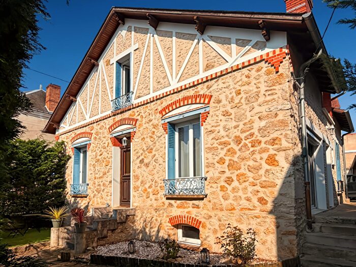 Maison à vendre - Malesherbes - 6 pièces - 4 chambres