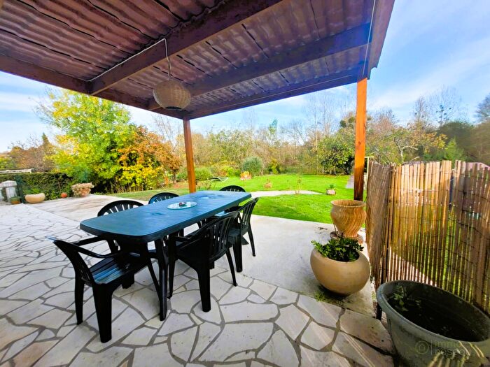 Maison à vendre - Jonzac - 10 pièces - 6 chambres