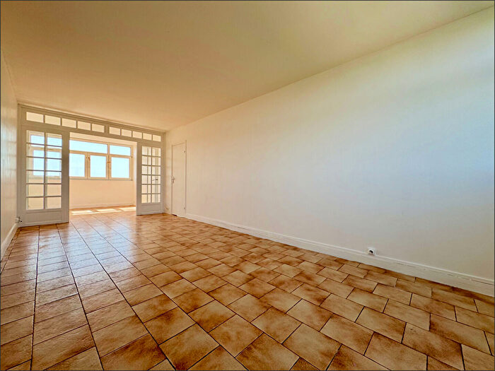 Appartement à louer - Évry, Village - 3 pièces - 2 chambres