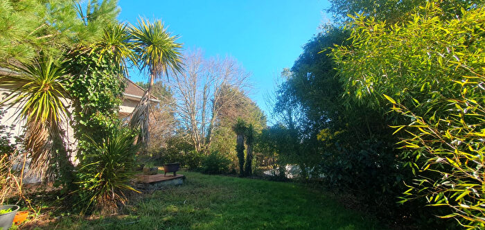 Maison à vendre - Sainte-Eulalie - 7 pièces - 5 chambres