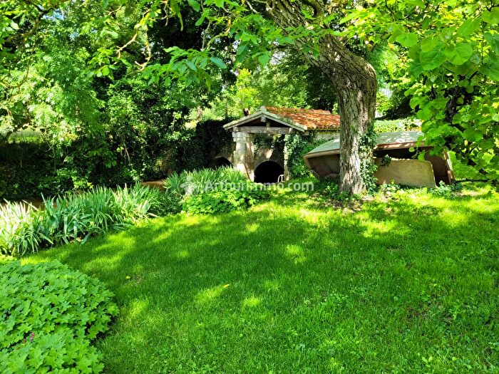 Maison à vendre - Blanzay-sur-Boutonne - 7 pièces - 4 chambres