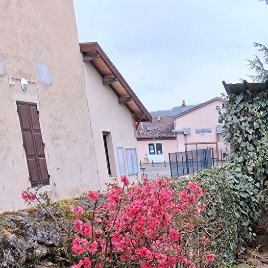 Maison à louer - Optevoz - 1 pièce - 1 chambre