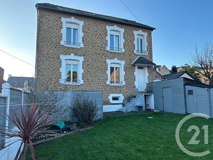 Maison à vendre - Fougères, Paron, Orières, Ecartelée, Bonabry - 5 pièces - 3 chambres