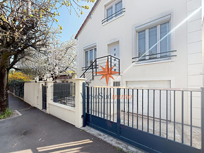 Maison à vendre - Champs-sur-Marne, Bords de Marne - 5 pièces - 3 chambres