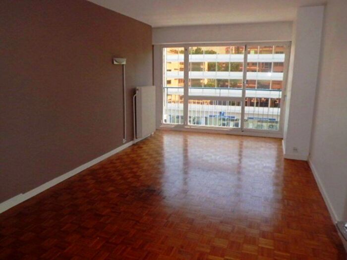 Appartement 3 pièces à Charpennes-Tonkin, Villeurbanne, à louer