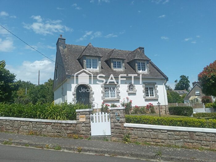 Maison à vendre - Châteauneuf-du-Faou - 6 pièces - 3 chambres