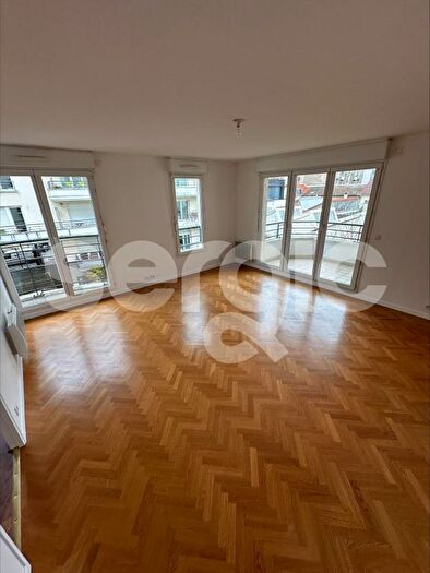 Suresnes, Carnot, Gambetta : Appartement 4 pièces à louer