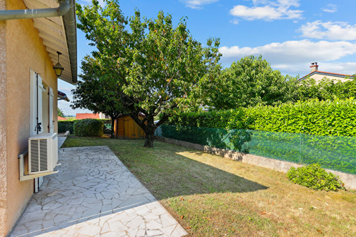 Maison à vendre - Chassieu - 5 pièces - 4 chambres