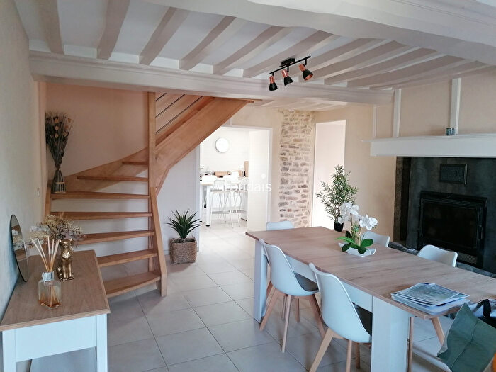 Saint-Denis-le-Vêtu - Maison 4 pièces à louer