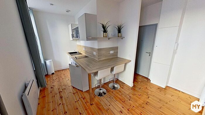 Appartement à louer - Clermont-Ferrand, Delille, Cathédrale, La Gare - 1 pièce