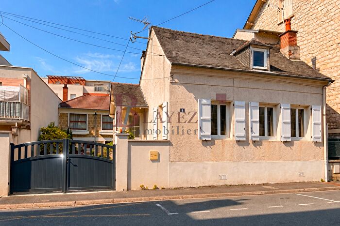 Brive-la-Gaillarde, Centre-ville, Pont Cardinal, Champanatier : Maison 3 pièces à vendre