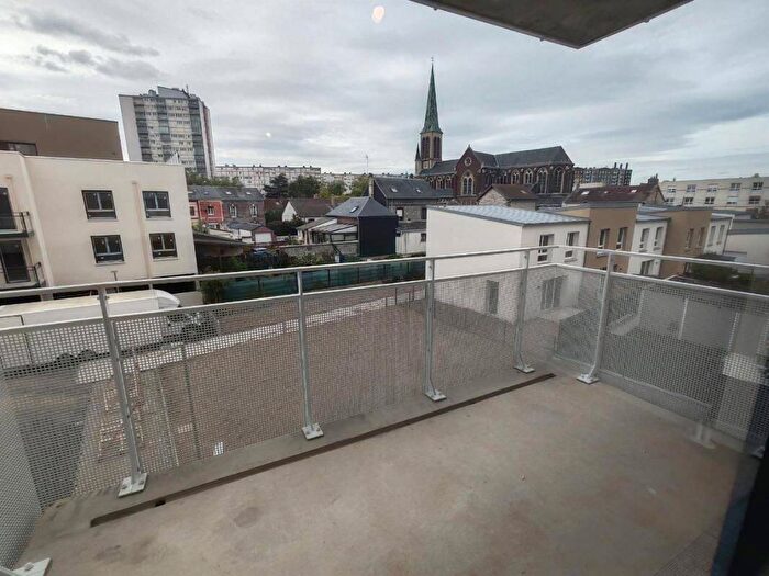 Grenet-Eauplet, Sotteville-lès-Rouen : Appartement 3 pièces à louer